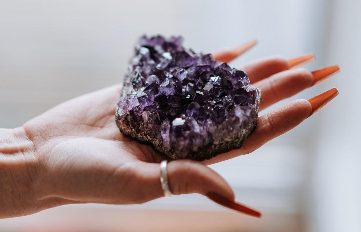 Understanding the Benefits of Amethyst, the Ultimate Healer – Maison Rose